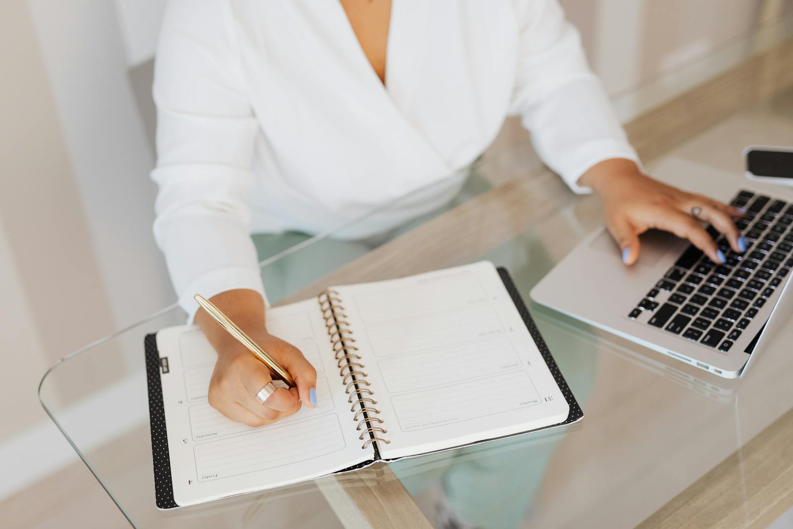 How to become self-employed: a complete 2026 guide
