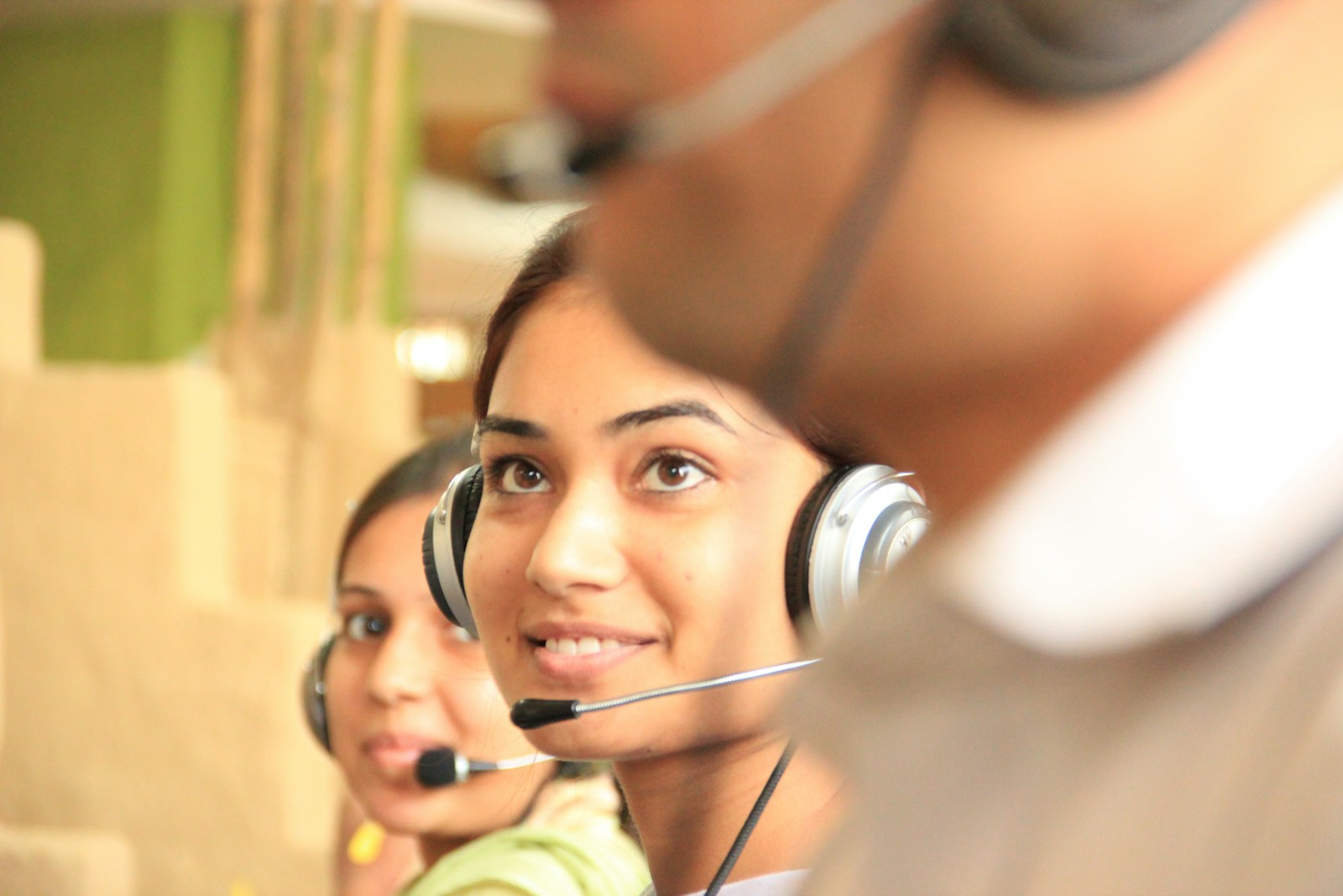 When Humans Should Step Aside for AI in Customer Service - Self Employed