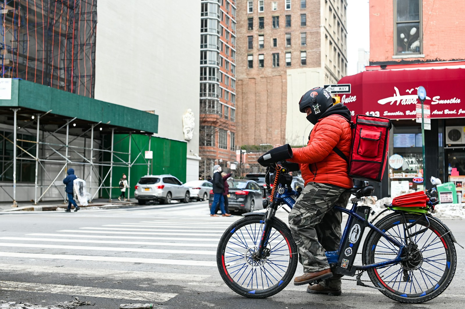 New York Bill Would Classify Delivery App Workers as Employees for ...