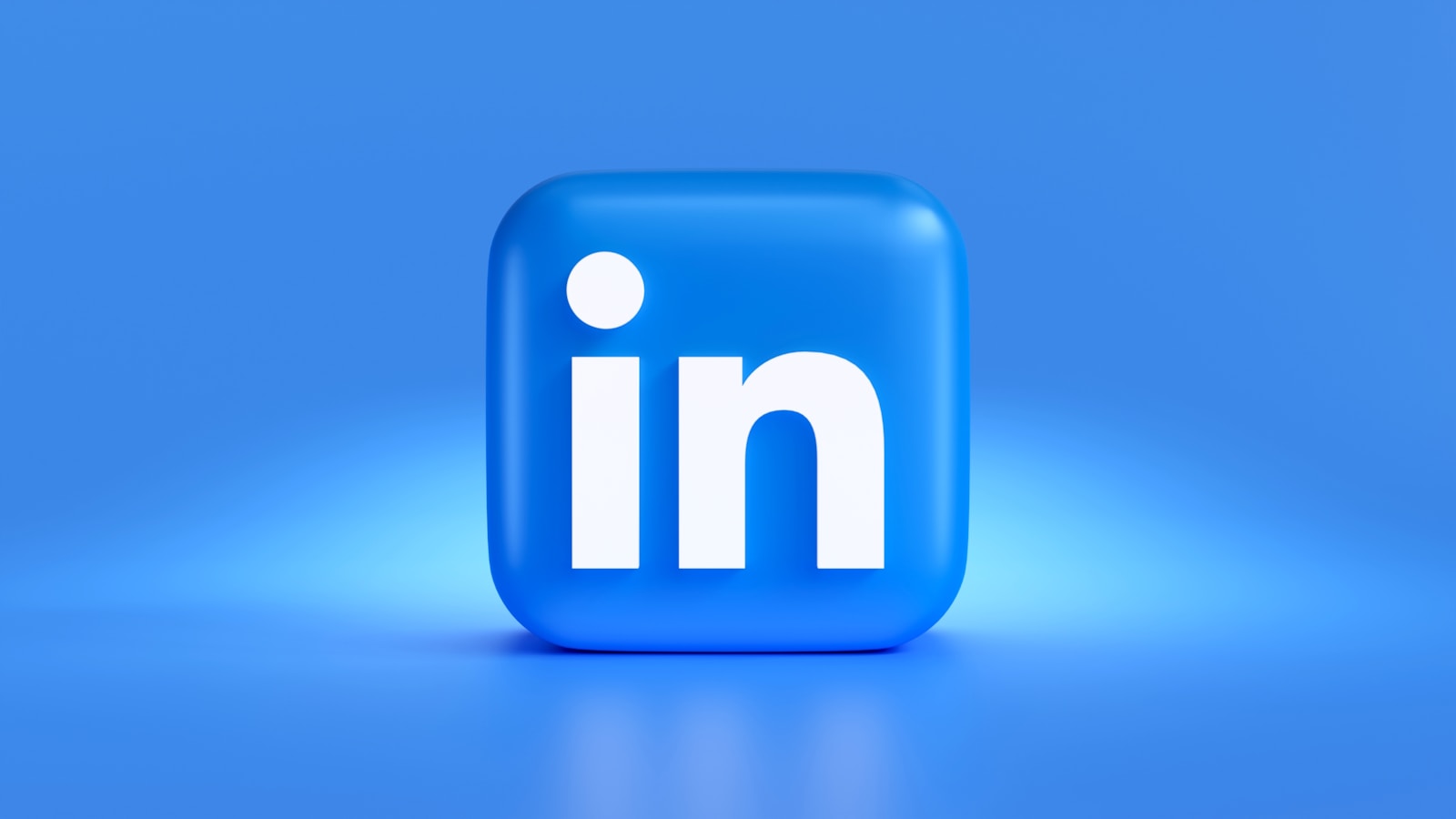 LinkedIn Rolls Out Paid Advice Sessions And Founder Tools For Premium ...